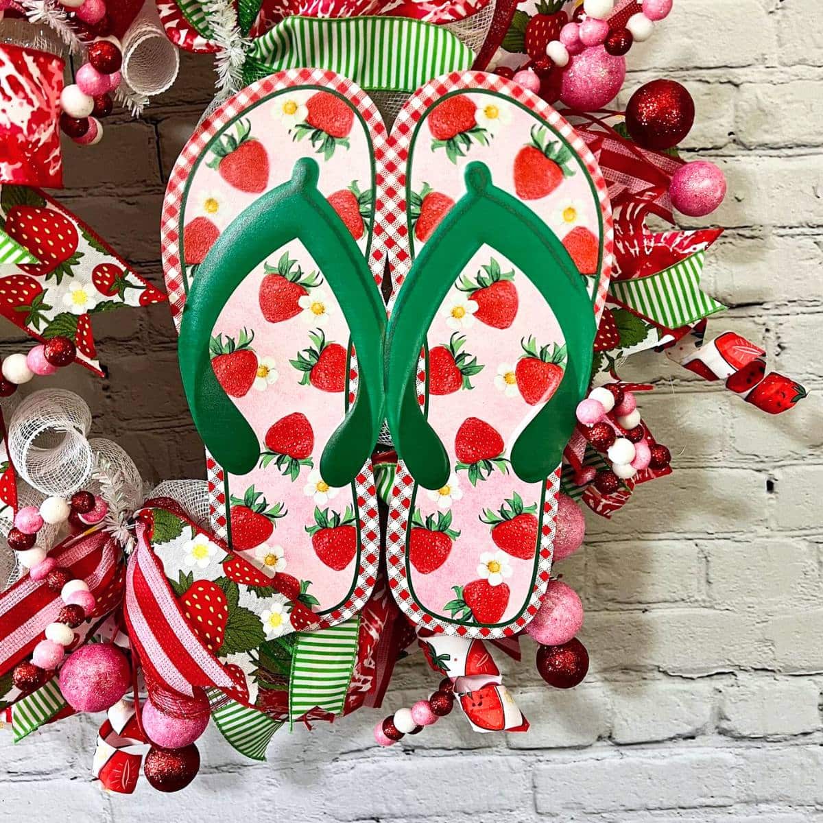 Make a Deco Mesh Strawberry Flip-Flop Wreath | Jeannie Pence